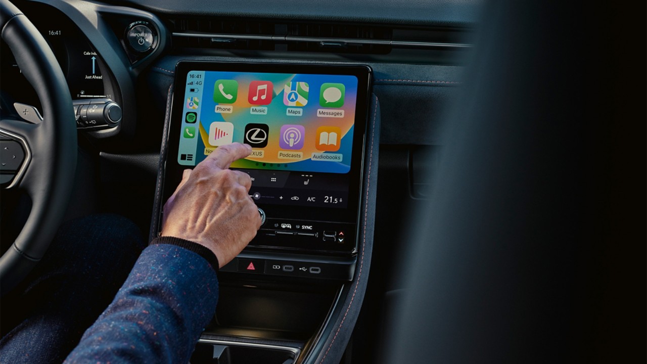 The Lexus LBX Self-Charging Hybrid | Lexus Europe