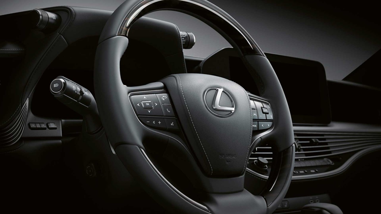 Born To Pioneer | Lexus LS | Lexus Europe