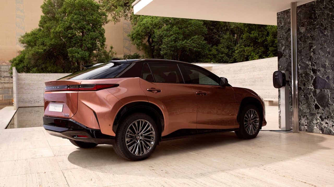 Electrified Vehicle Charging | Lexus Europe