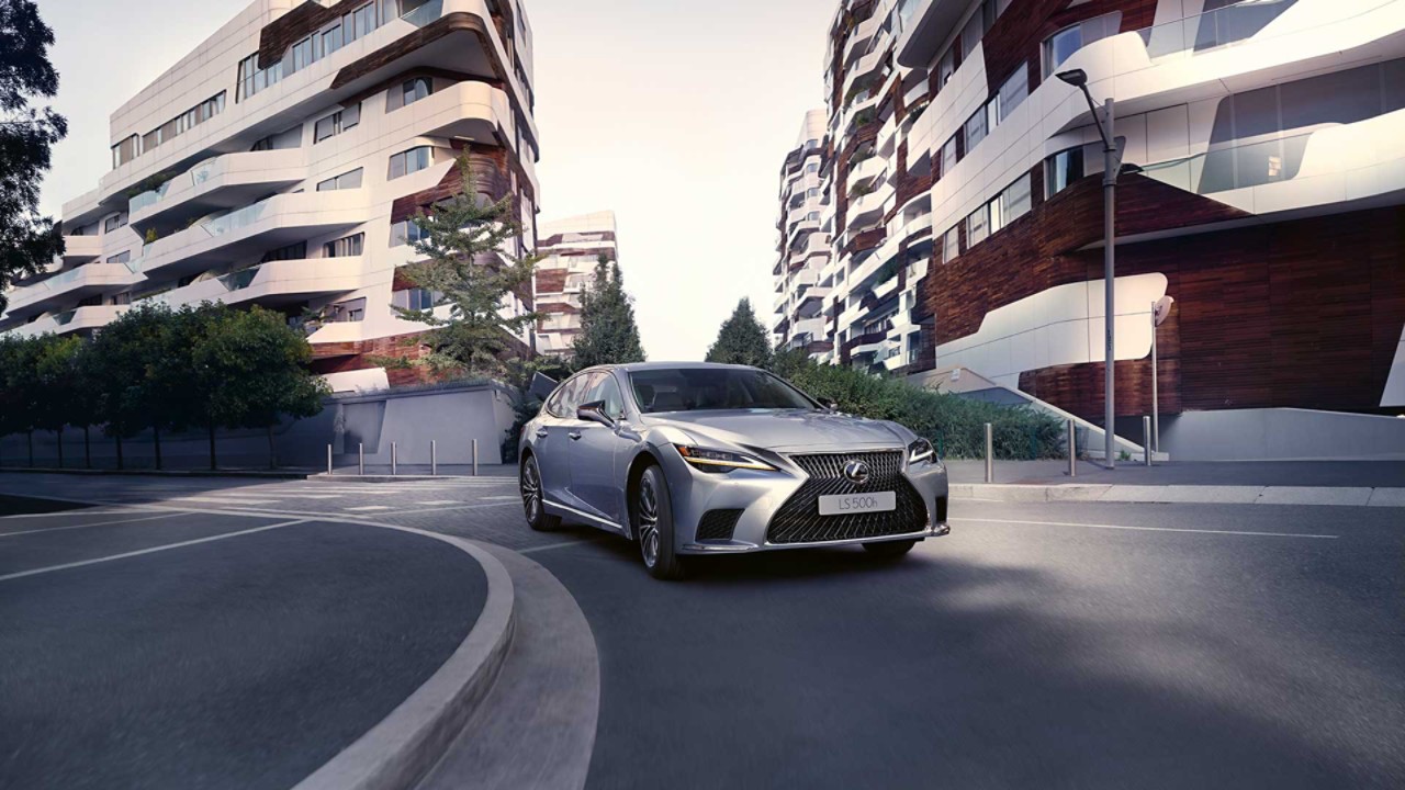 Born To Pioneer | Lexus LS | Lexus Europe